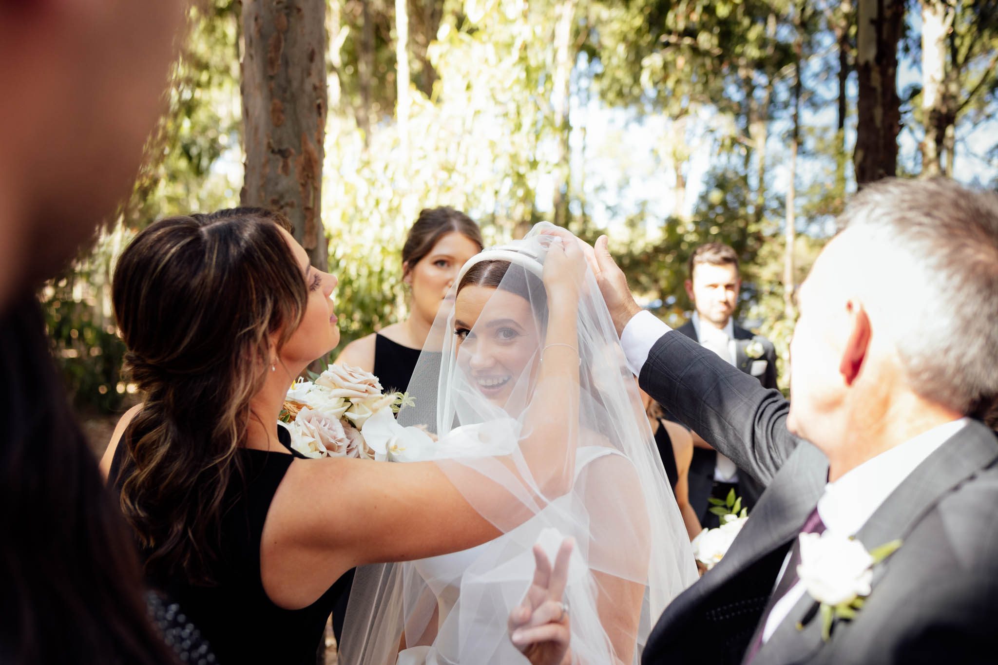 Tess & Mat Sneak Previews - www.wildheartphoto.com.au