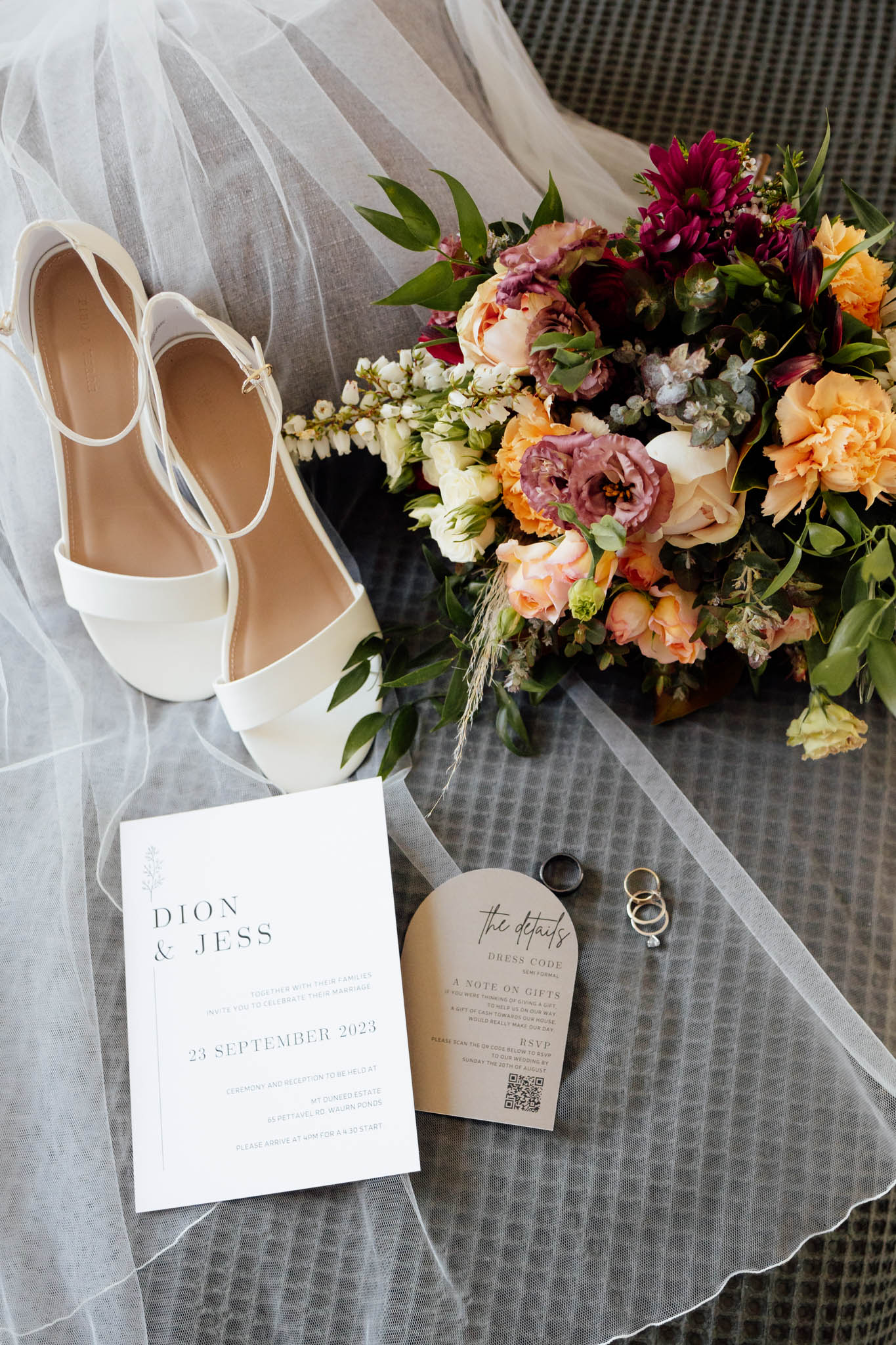 Jess & Dion Sneak Previews - Mt Duneed Estate Wedding - www.wildheartphoto.com.au